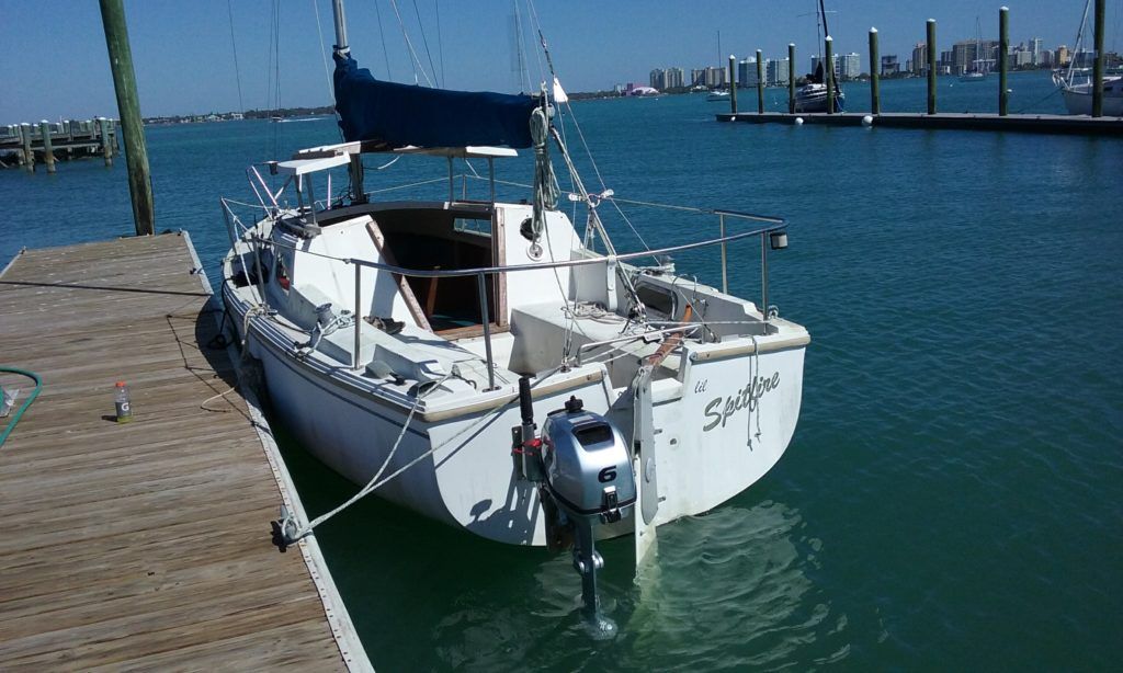 Catalina 22 - Practical Sailor