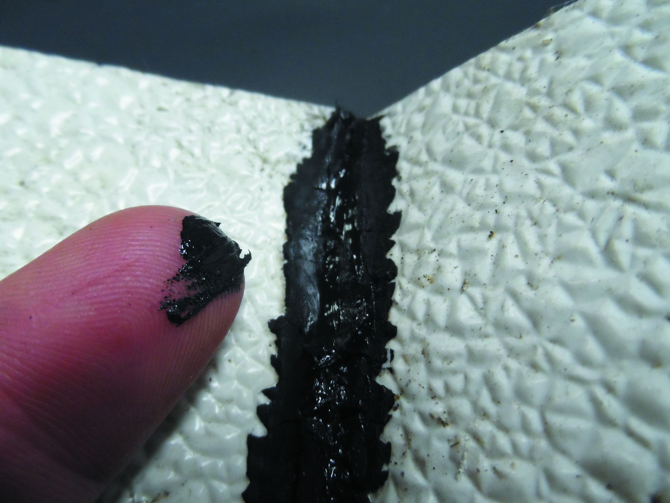 PS Seeking Reports of 3M 4000 UV Failure - Practical Sailor