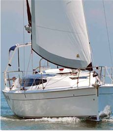 New Boat Review: Hunter 33 - Practical Sailor