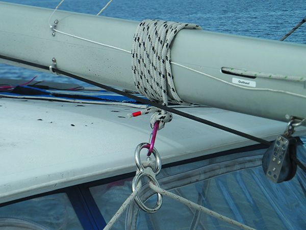 Do Twin Sheets Better Control the Mainsail? - Practical Sailor