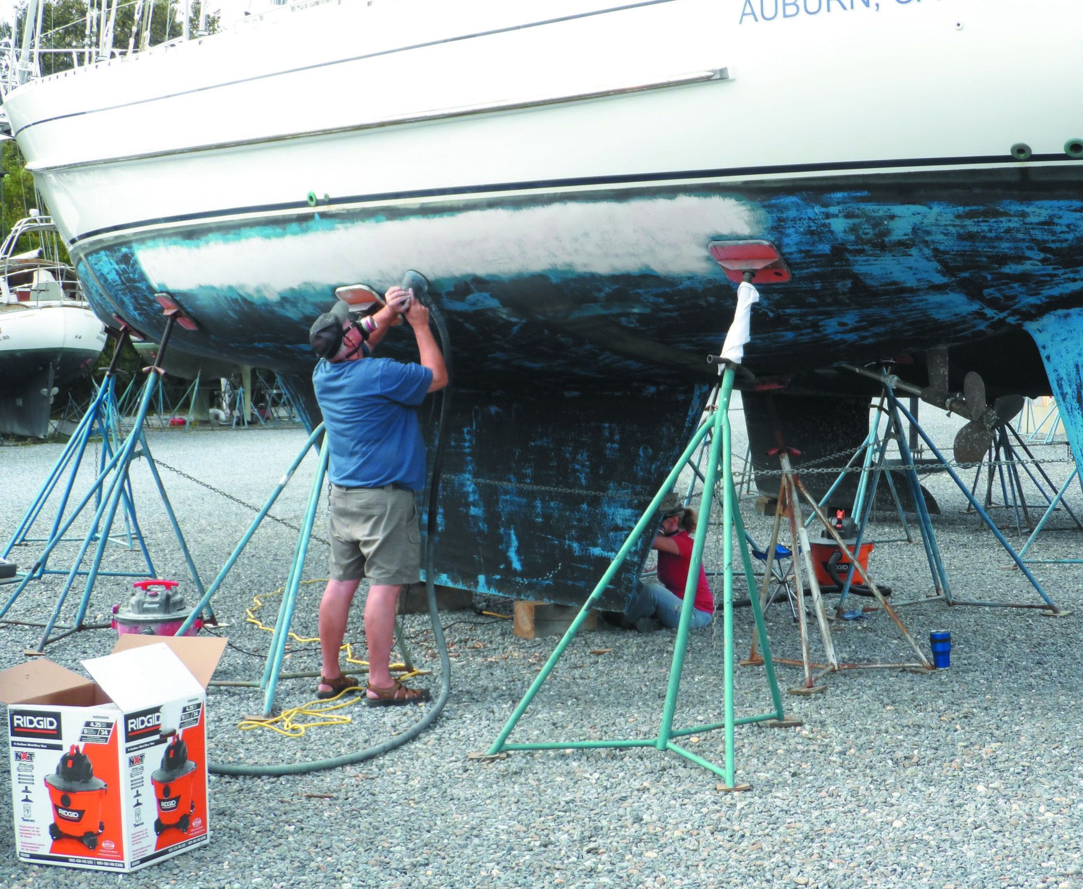 Another Look at ‘Dustless’ Sanding - Practical Sailor