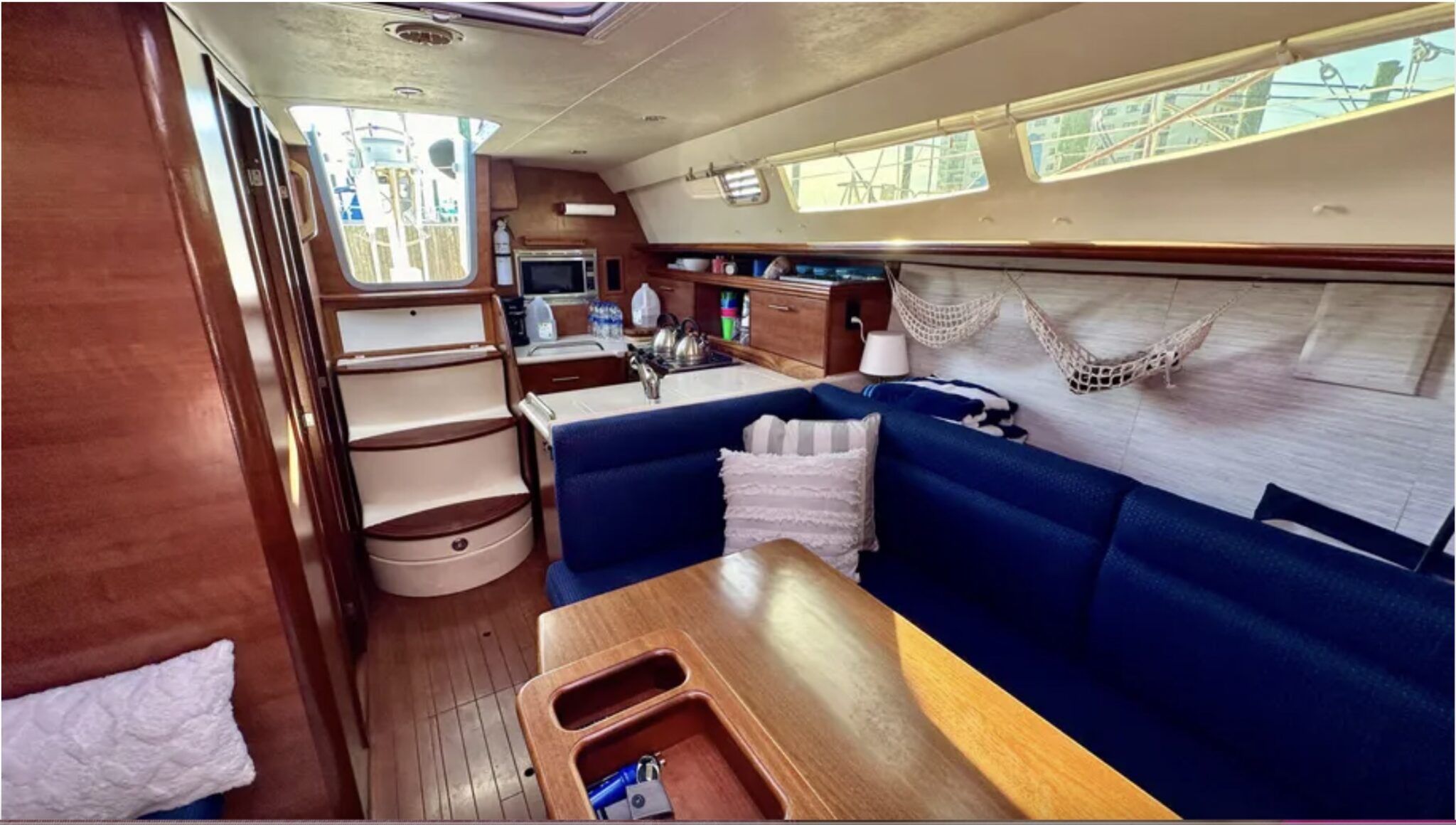 Hunter 33 (Hunter E33) Used Boat Review - Practical Sailor